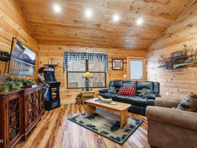 2756 Murray Ridge Road