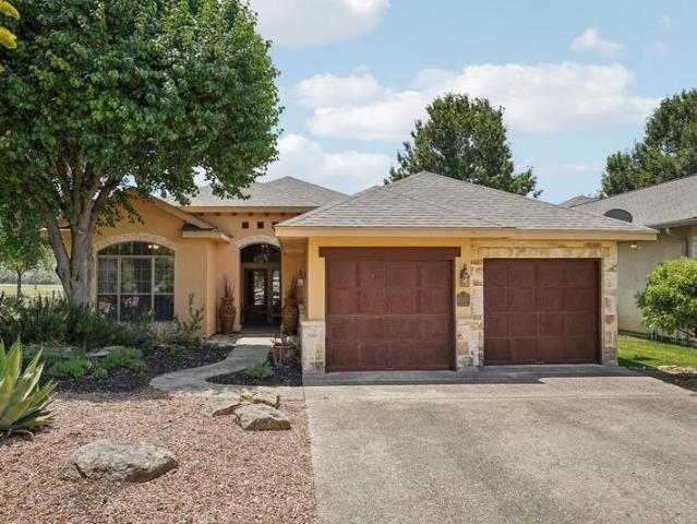 2756 Indian Wells Dr, Kerrville, TX 78028