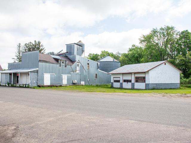 2756 2 / Street
