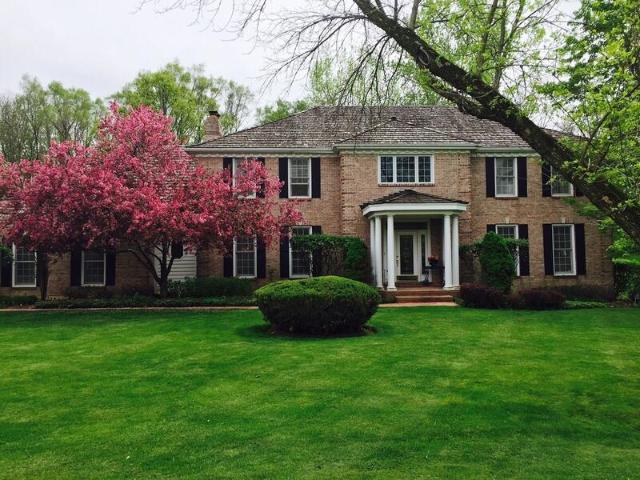 27571 W Kazimour Drive, Lake Barrington, IL 60010