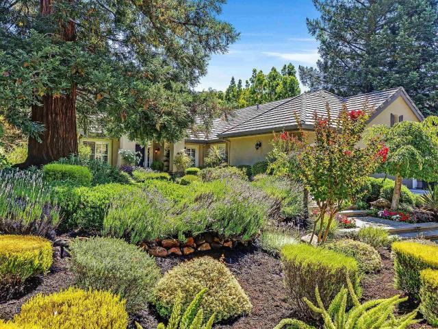 2757 Deer Meadow Dr