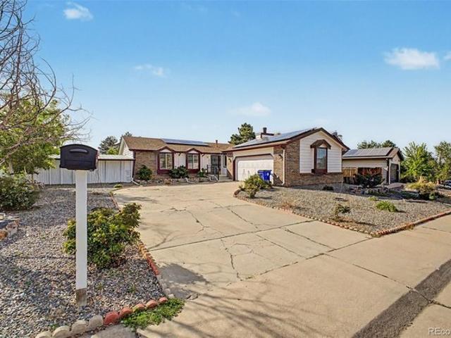2757 S Salida St, Aurora, CO 80013