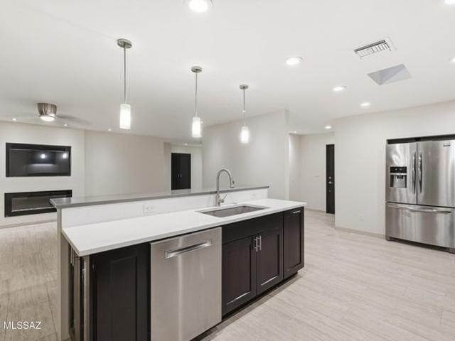 2757 W Casas Dr, Tucson, AZ 85742