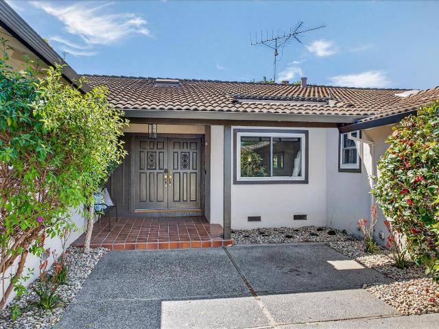 2758 Glorietta Circle