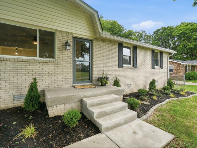 2758 Goodsprings Rd