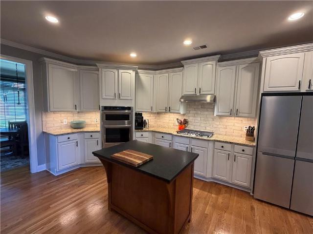 2758 Pathview Drive
