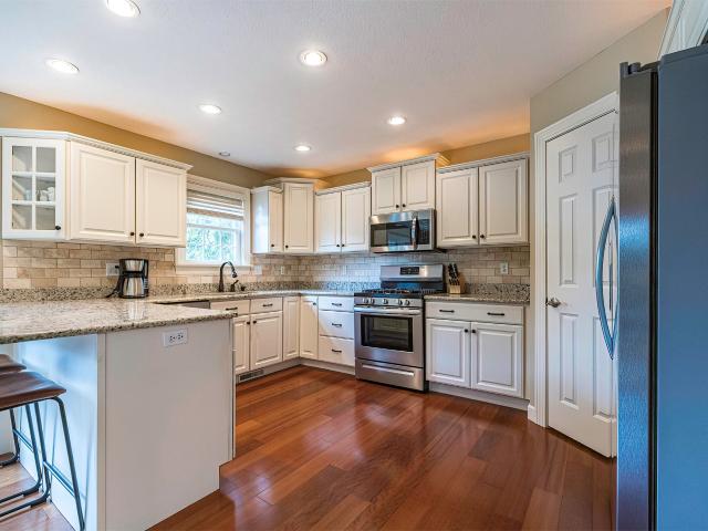 2759 n birch run