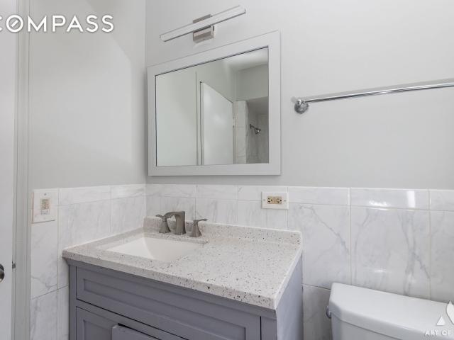 2750 N Linder Ave 2, Chicago, IL