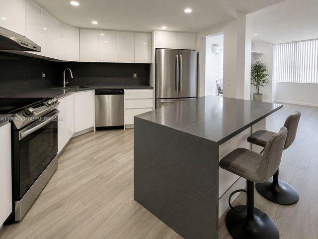 2750 NE 183rd St Apt 2407, Aventura, FL 33160