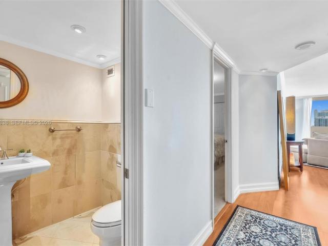 2750 NE 183rd St, Unit 1801, Aventura, FL 33160 | MLS #A12026