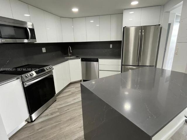 2750 NE 183rd St, Unit 2407, Aventura, FL 33160 | MLS #A11995