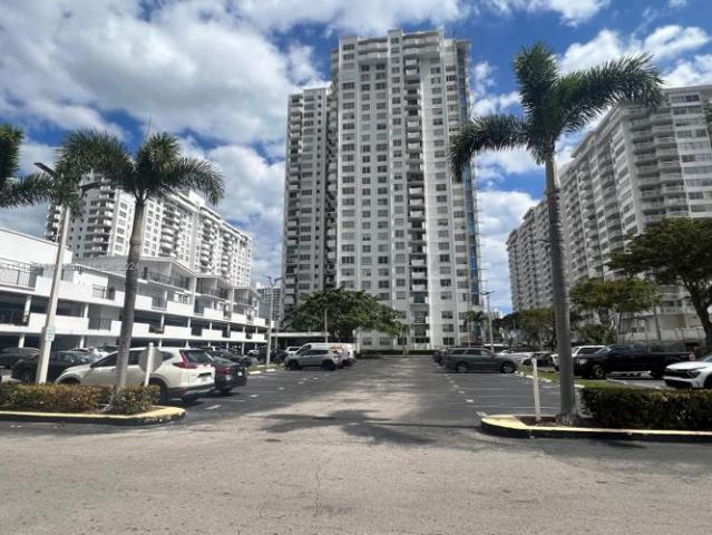 2750 NE 183rd St #1705, Aventura, FL 33160