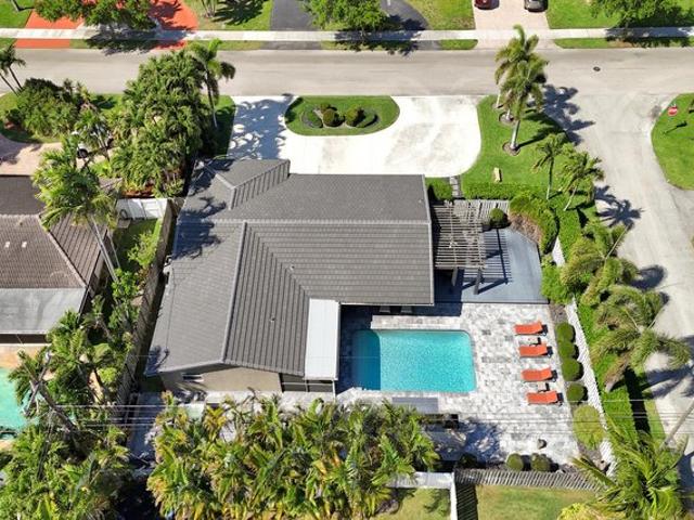 2750 NE 45th St, Lighthouse Point, FL 33064