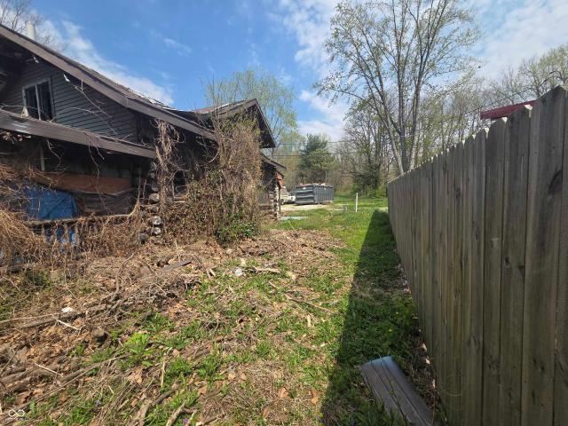 2750 Cabin Row, Martinsville, IN 46151 | MLS #22094 | Compass