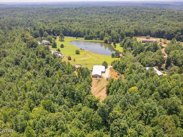 2750 Jeanette Holladay Rd, Parsons, TN 38363