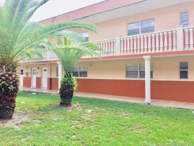 2750 Pierce St #3, Hollywood, FL 33020