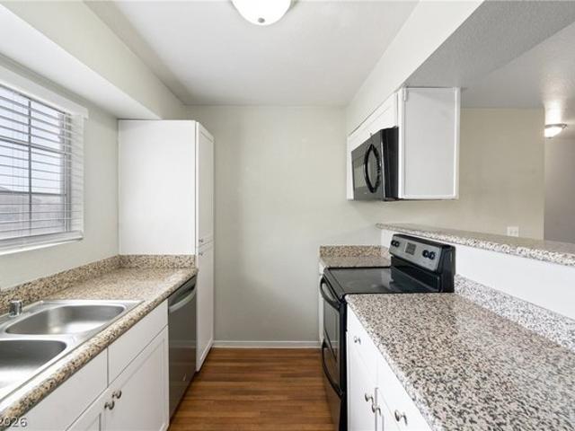 2750 S Durango Dr Apt 2061, Las Vegas, NV 89117