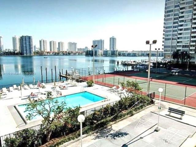 2750 183rd St NE #2104, Aventura, FL 33160