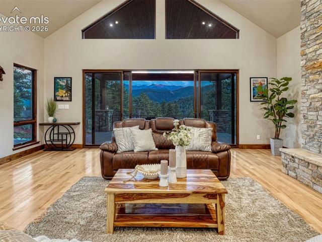 2751 Mountain Glen Court