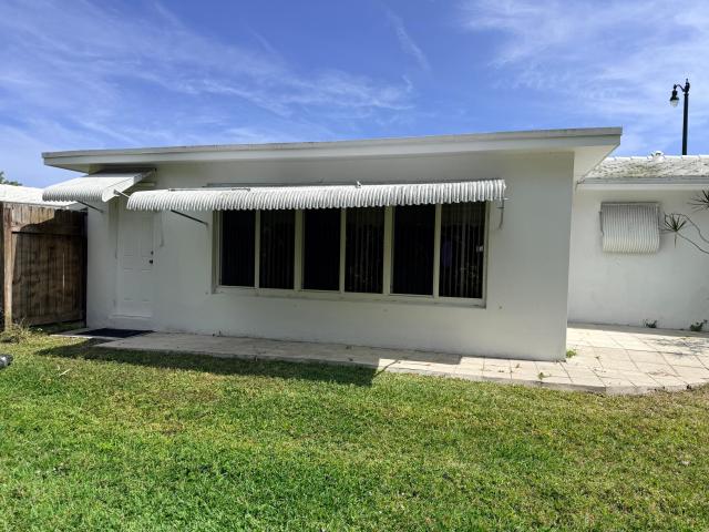 2751 NW 4th Ave, Pompano Beach, FL 33064 | MLS #B26006 | Compass