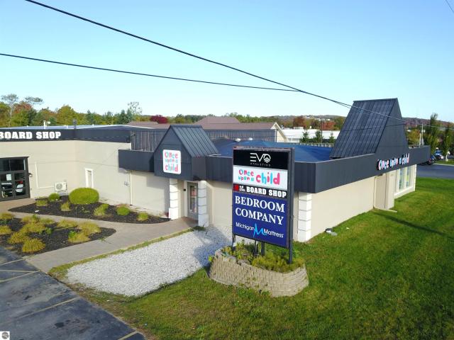 2751 N US 31 S