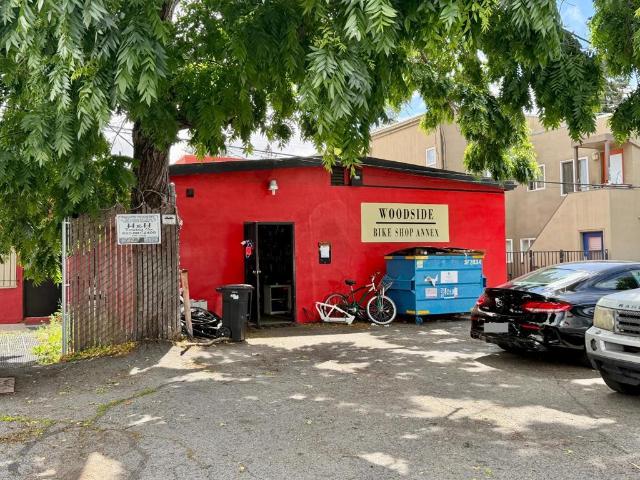 2751 El Camino Real