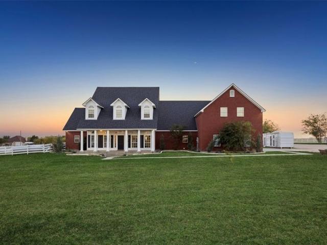 2751 2 Mitchell Rd, Krum, TX 76249