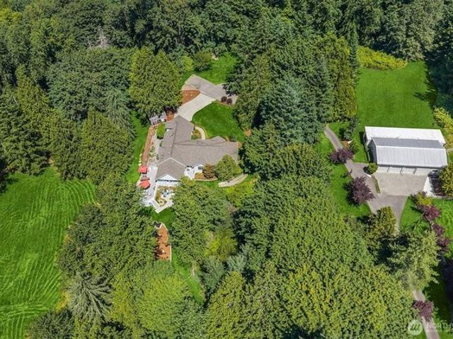 27522 NE 53rd St, Redmond, WA 98053