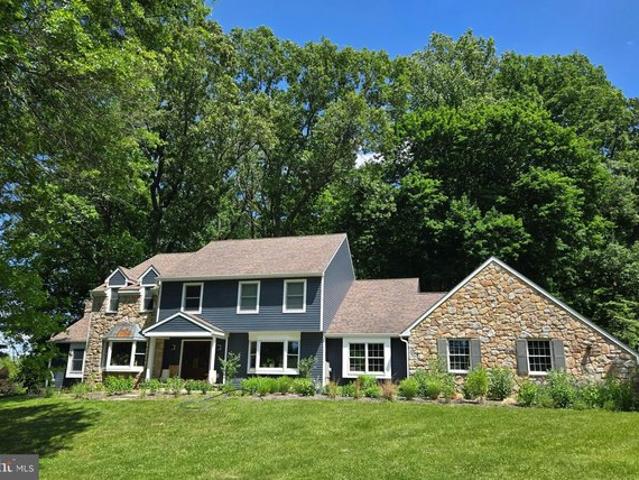 2752 N Sugan Rd, New Hope, PA 18938