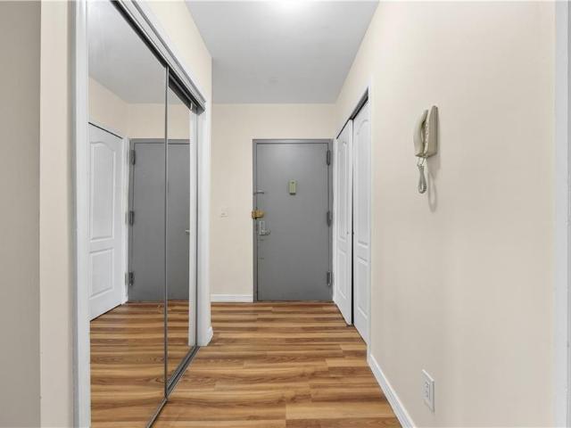 2752 Ocean Avenue, Unit 3B
