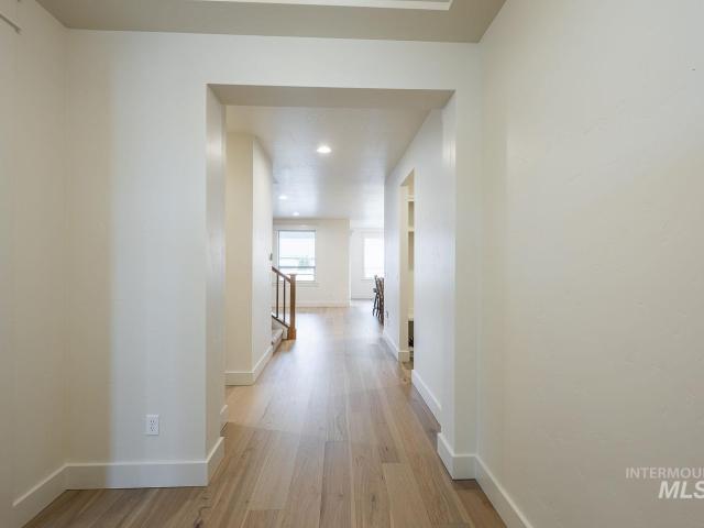2752 E Sawtelle Peak St