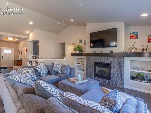 2752 Pony Club Lane