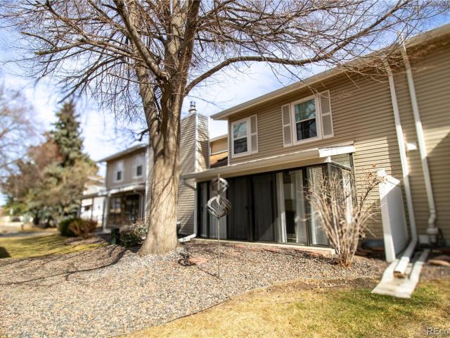 2752 S Heather Gardens Way