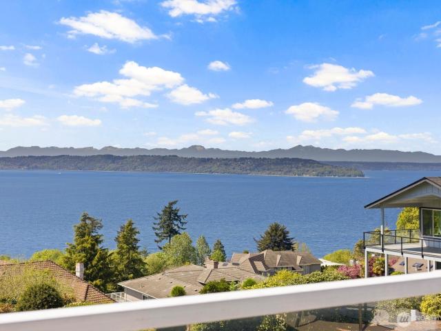 2752 th Pl S, Des Moines, WA 98003 | MLS #2506