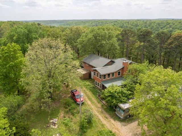 27535 Farm Road 2150, Cape Fair, MO 65624