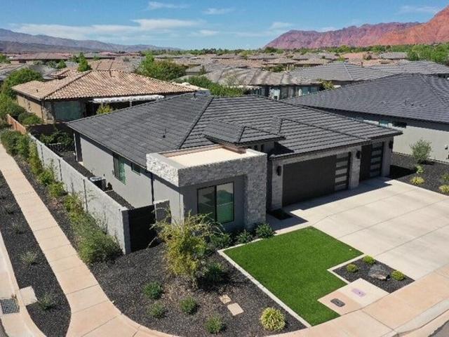 2753 Whirlaway Trl, Santa Clara, UT 84765