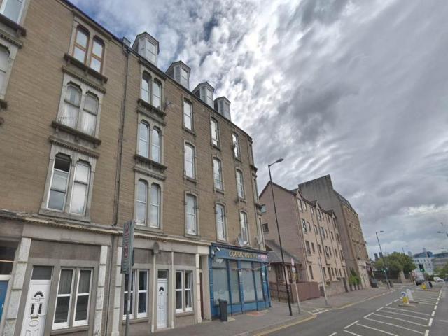 275 3/L Hawkhill, 6 bed maisonette to rent £2,700 pcm £623 pw