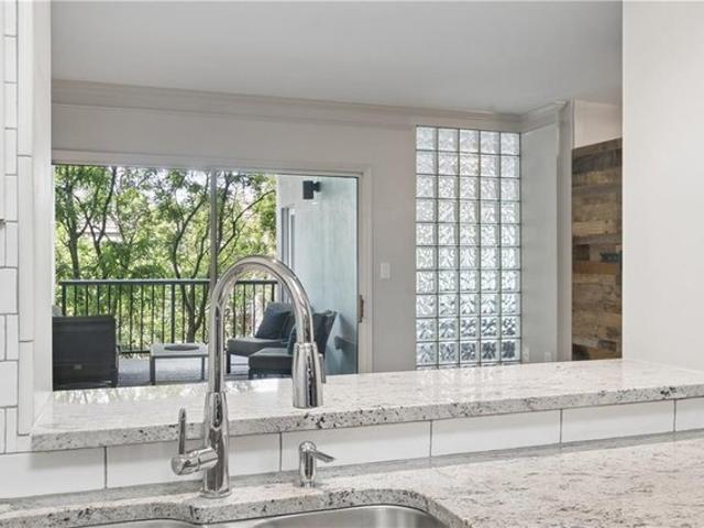 275 13th St NE Apt 210, Atlanta, GA 30309