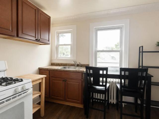 275 Bayville Avenue 2E