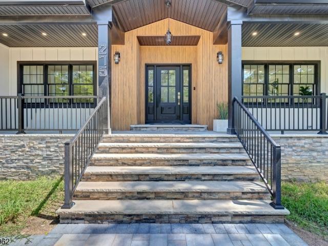 275 Beachwood Rd