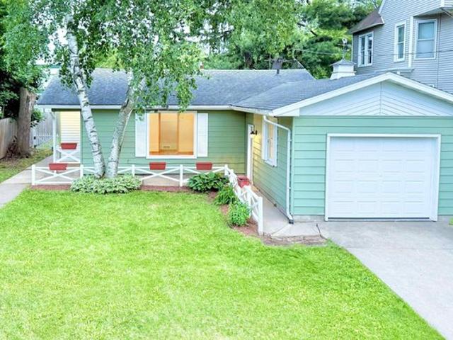 275 Broadway St, Prairie du Sac, WI 53578