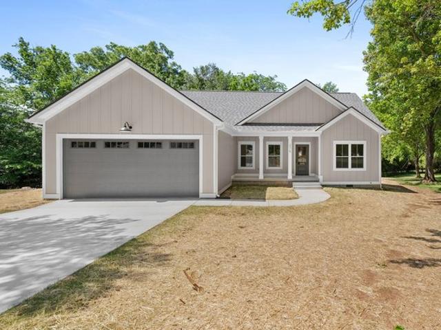 275 Brookfield Cir, Winchester, TN 37398