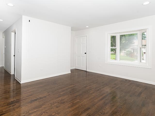 275 E Lincoln Avenue