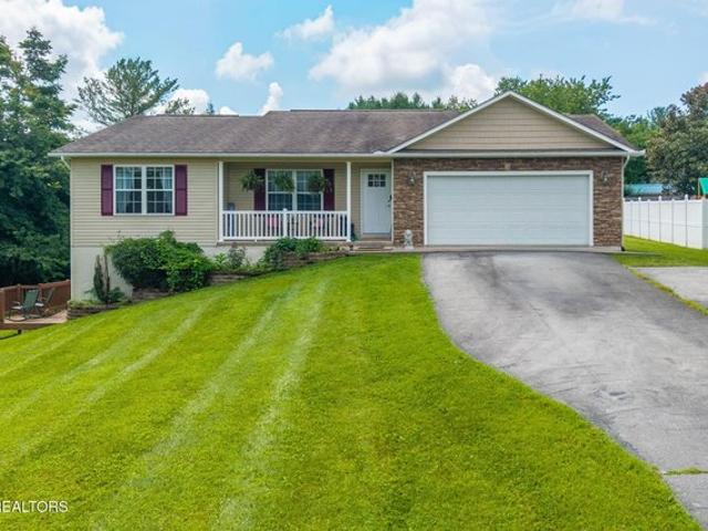 275 Kearney Dr, Crossville, TN 38555