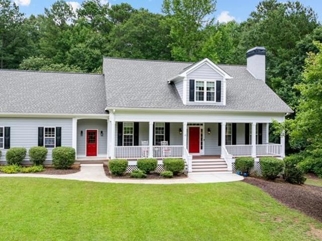 275 Inverness Shores Dr, Fayetteville, GA 30215