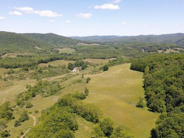 275 Old Us 219 Rd, Buckeye, WV 24924