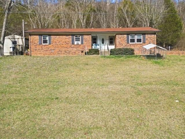 275 Lakeside Dr, Carthage, TN 37030