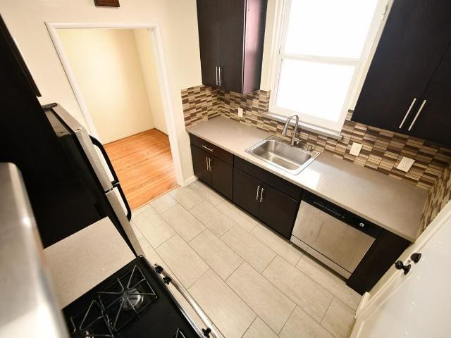 275 MacArthur Blvd Oakland 1 Bedroom Apartment for Rent at 275 Macarthur Blvd, Oakland, CA 94610 Adams Point