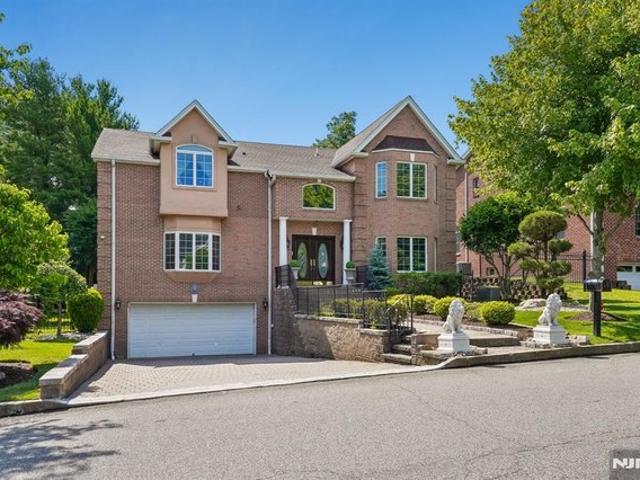 275 Marietta St, Englewood Cliffs, NJ 07632