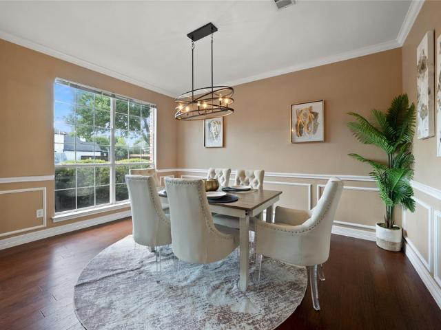 275 Meadowside Drive
